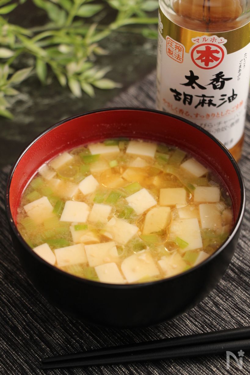 ニラを使った人気レシピ50選♪簡単なのに絶品！子ども向け～変わり種まで – Onnela[オンネラ]｜暮らしに『楽』を、家族にワクワクを。