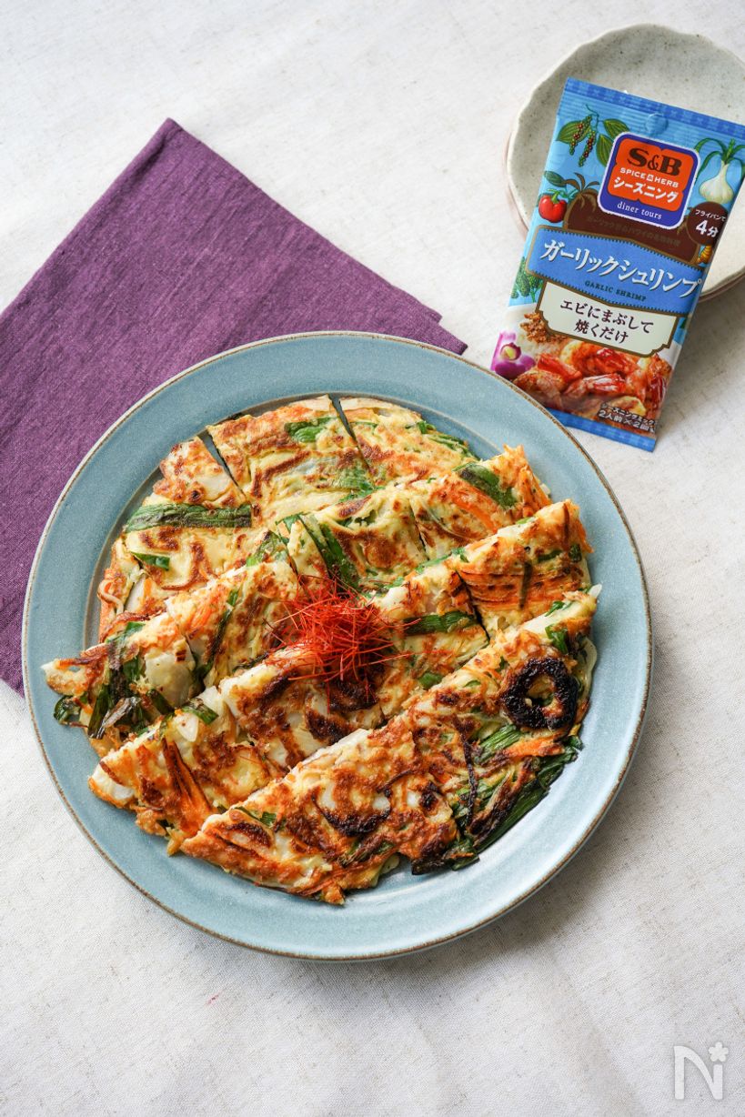 ニラを使った人気レシピ50選♪簡単なのに絶品！子ども向け～変わり種まで – Onnela[オンネラ]｜暮らしに『楽』を、家族にワクワクを。