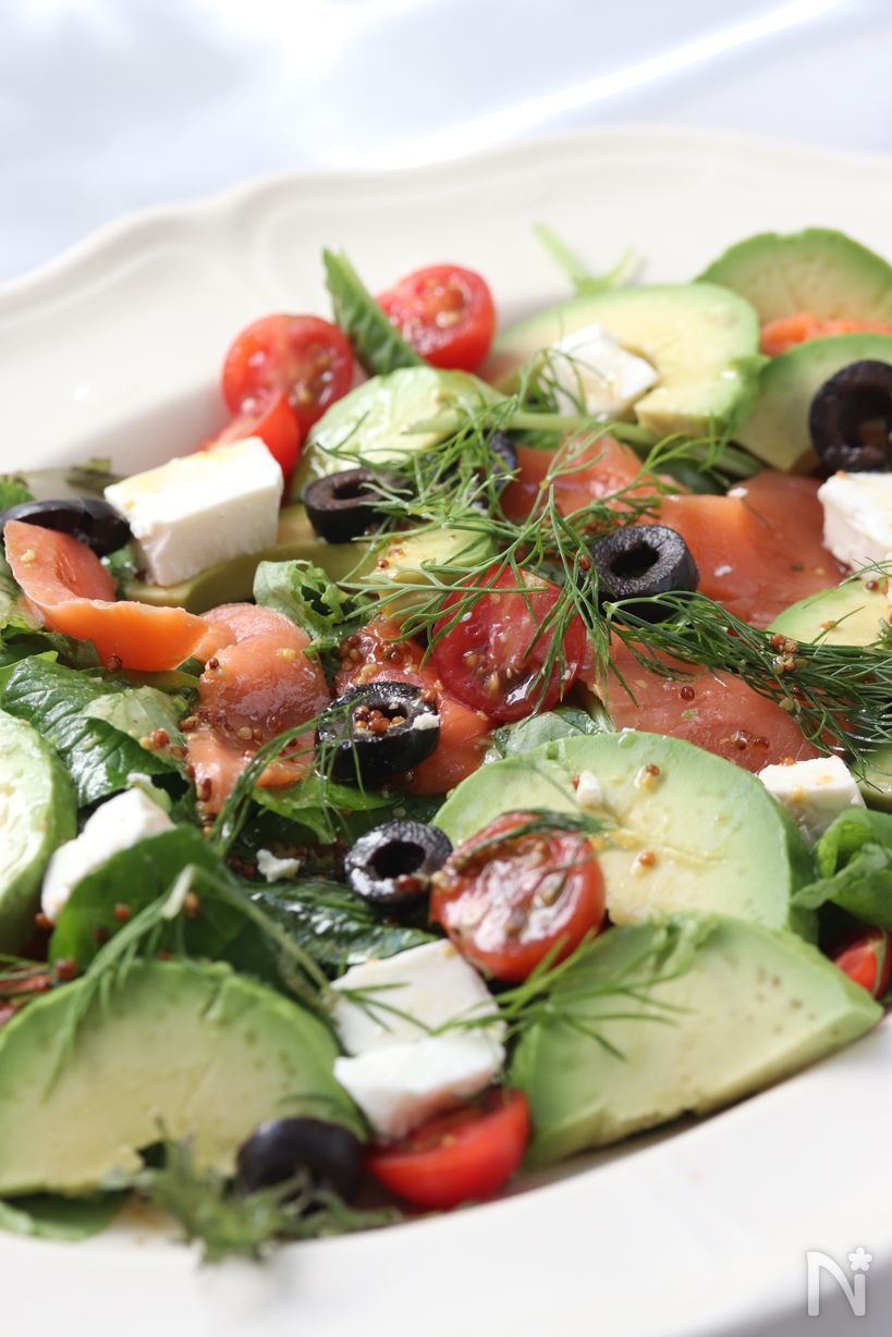 アボカドのレパートリーを増やそう！サラダ・丼・おつまみなど簡単＆人気レシピ40選 – Onnela[オンネラ]｜暮らしに『楽』を、家族にワクワクを。