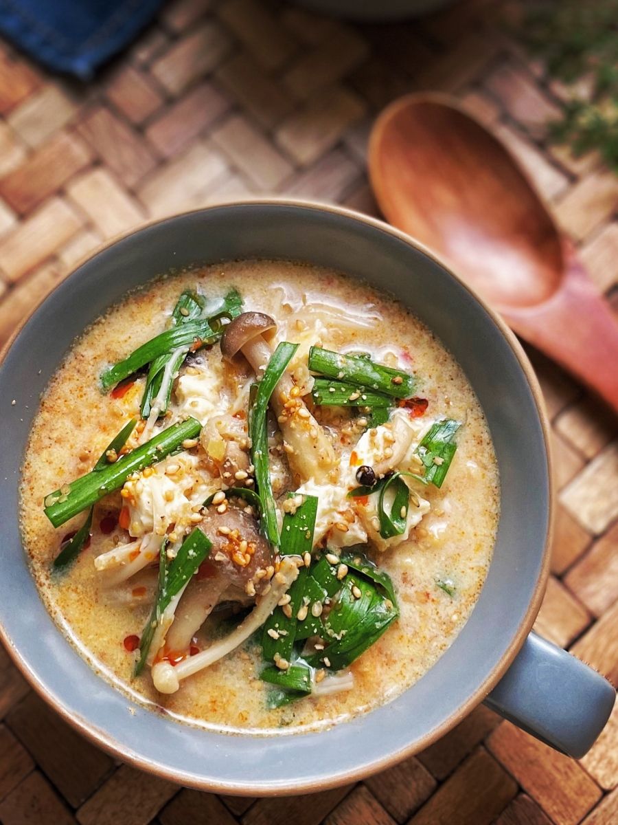 《大満足スープ》ちぎり厚揚げときのこの豆乳坦々スープ | レシピサイトNadia