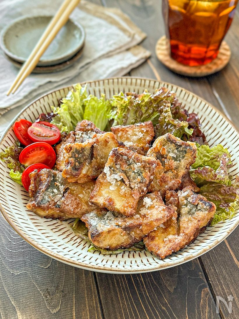 【切り身でOK】鯖を使った美味しい料理20選！子どもに人気の竜田揚げからイタリアンまで – Onnela[オンネラ]｜暮らしに『楽』を、家族にワクワクを。