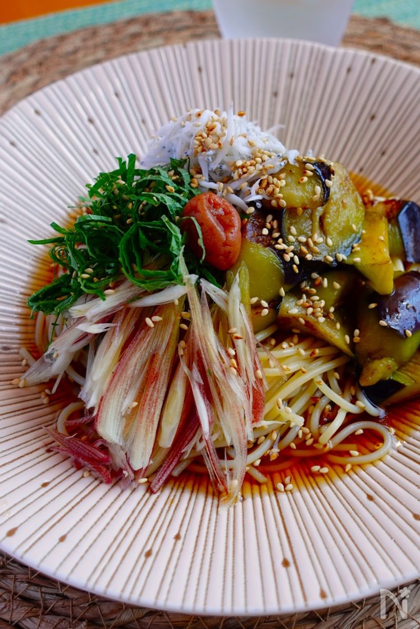 旬を美味しく！釜揚げしらすのレシピ15選｜定番の丼からおかず・おつまみ・パスタまで – Onnela[オンネラ]｜暮らしに『楽』を、家族にワクワクを。