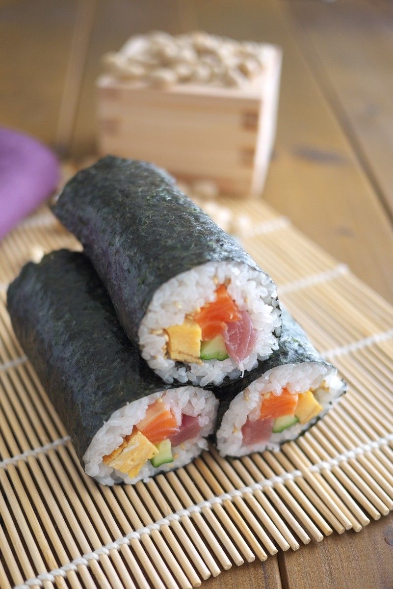 【節分に！】簡単♪まぐろサーモンの海鮮恵方巻き | レシピサイトNadia