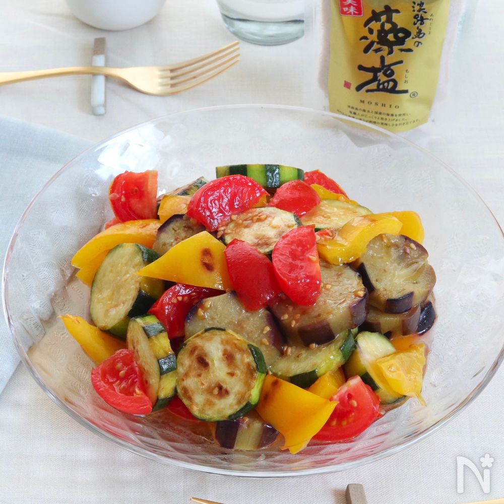 【夏野菜のうま塩マリネ】味付けは藻塩1つ！ | レシピサイトNadia