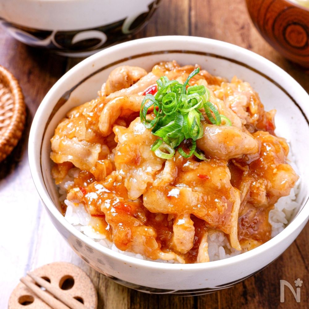【新たまねぎの絶品たれ豚丼】たれ×ごはんが幸せすぎる…♡ | レシピサイトNadia