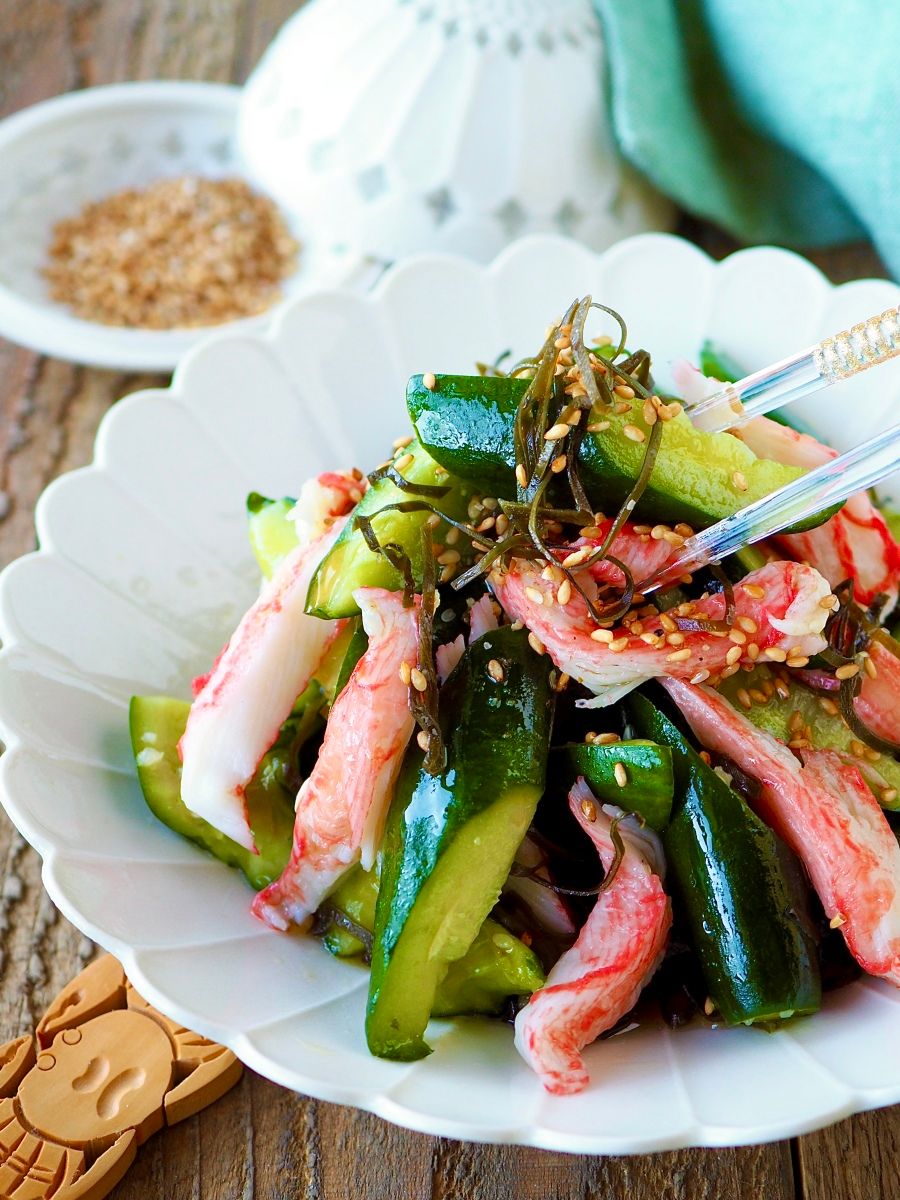 【たたききゅうりとカニかま旨塩ナムル】お箸が止まらない箸休め | レシピサイトNadia